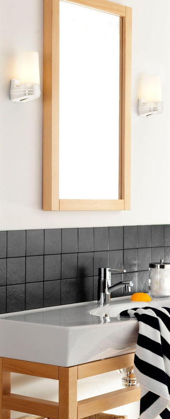 Baderomsbelysning til vegg | Kjøp nye baderomslamper hos Lightup.no