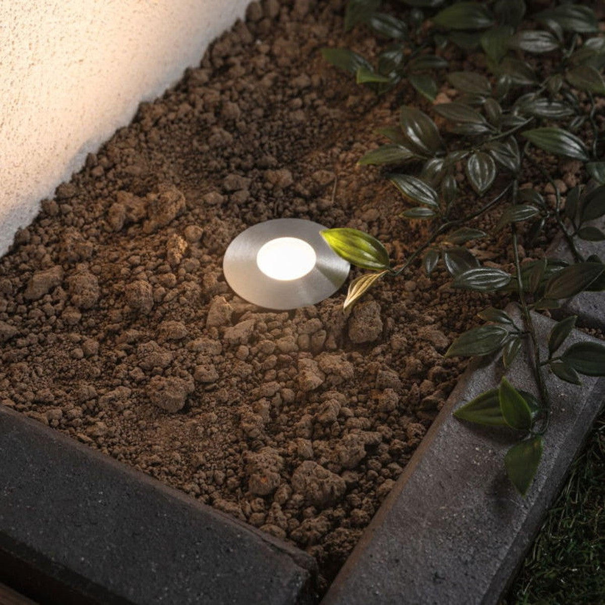 Plug & Shine Mini innfelt bakkespott 2,5W 3000 Kelvin IP67 – Lightup.no