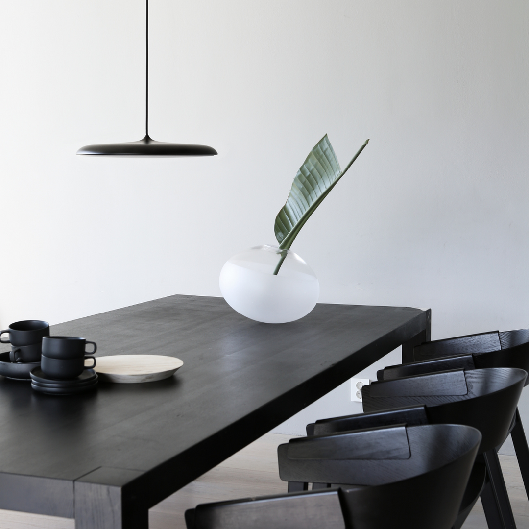 Artist 40 takpendel - Svart – Lightup.no