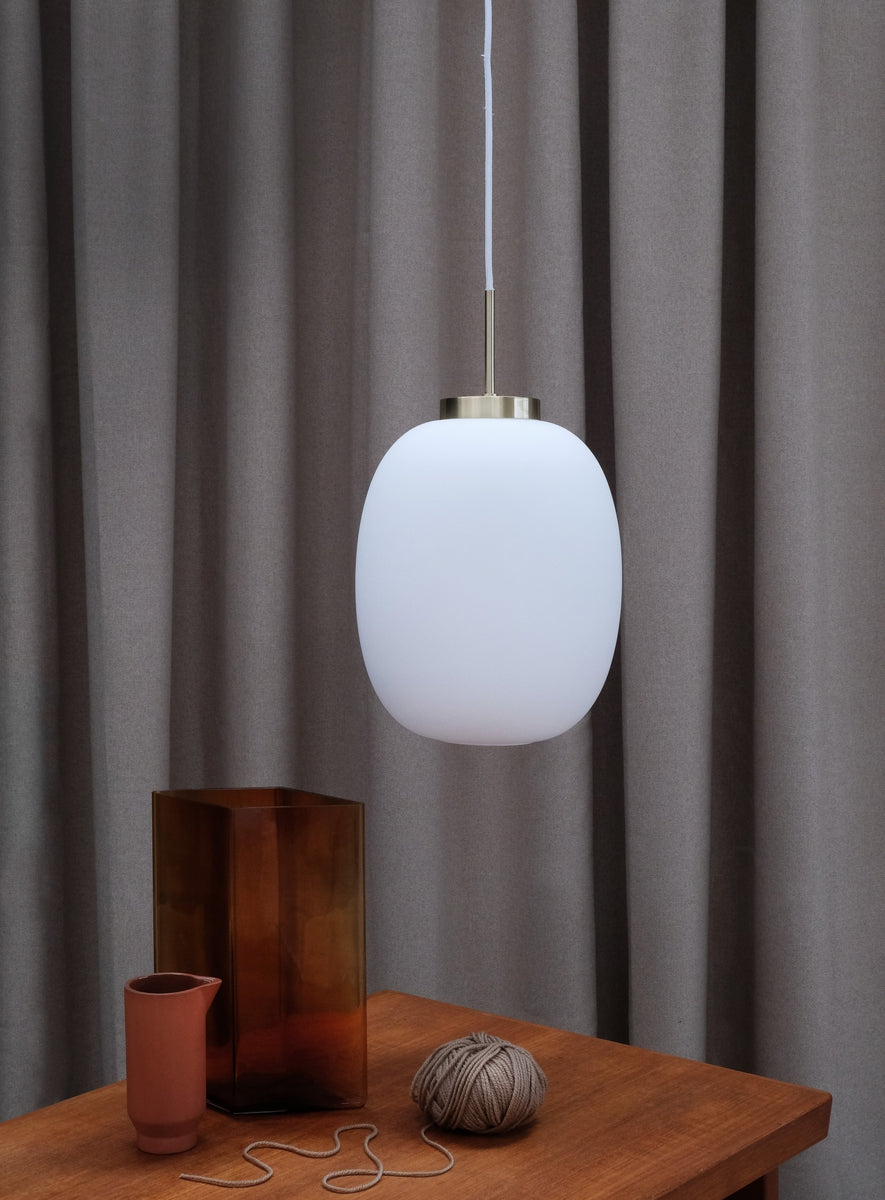 DL39 takpendel - Messing/Opal glass – Lightup.no